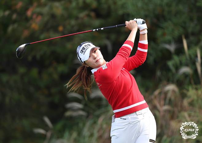 '3관왕' 윤이나 꺾은 김민선, KLPGA '왕중왕전' 우승