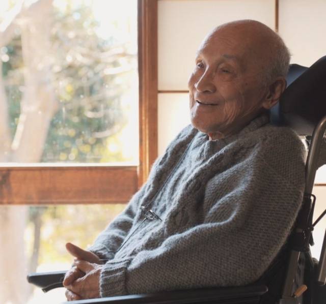 ‘20억 광년의 고독 日국민시인 다니카와 슌타로 별세