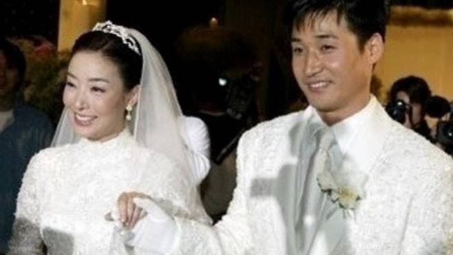 잉꼬부부인 줄 알았는데 모두 거짓말 이혼 사유 직접 밝힌 연예인 배우 스포엔 뉴세이