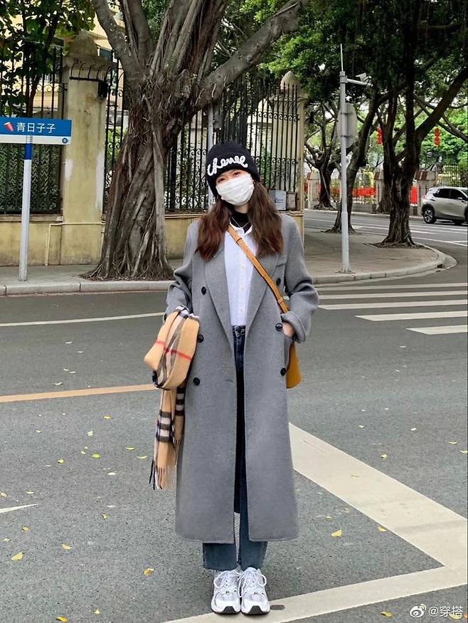 예쁜 건 포기 못해 겨울철 코트 활용 코디 법 파이베트