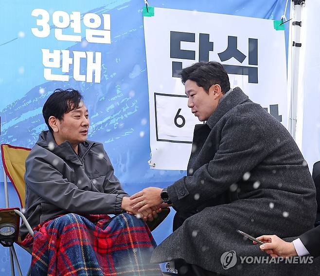 단식 현장 찾은 진종오 이기흥 체육회장 비위 Ioc에 알릴 것