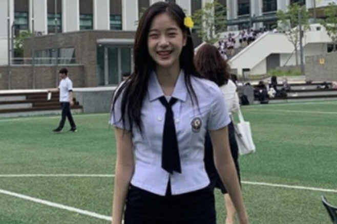 데뷔전부터 이미 유명했던 선화예고 비주얼탑 정체 셀럽뉴스