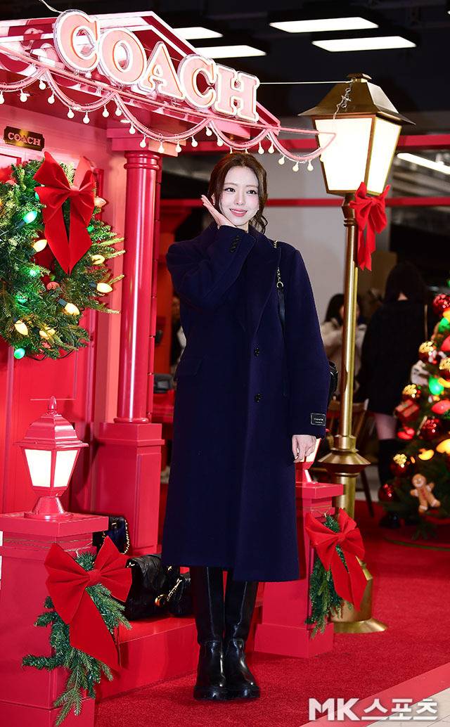 리틀 이효리 유나 인형처럼 걸어나왔다 추위를 녹이는 인형 비주얼 뷰티는 내운명