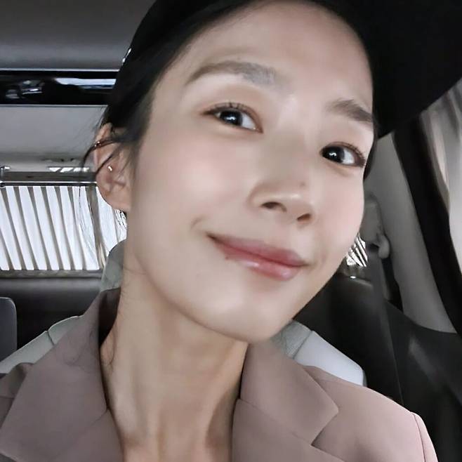 ‘유부녀 알고 보니 41살 애엄마 여배우 셀럽스케치