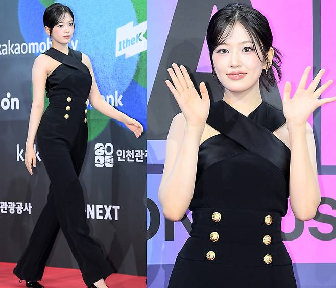 안유진 바지를 명치까지 끌어올렸네 허리가 사라진 롱다리 패션에 깜짝 뷰티는 내운명