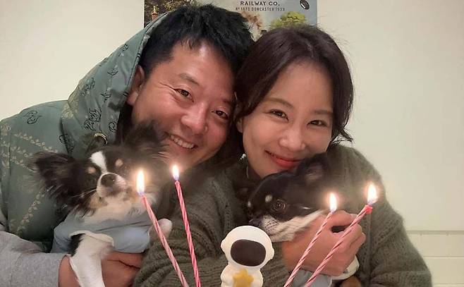 김지민 남친 김준호와 스킨십 사진 공개이렇게 행복할 수 있구나