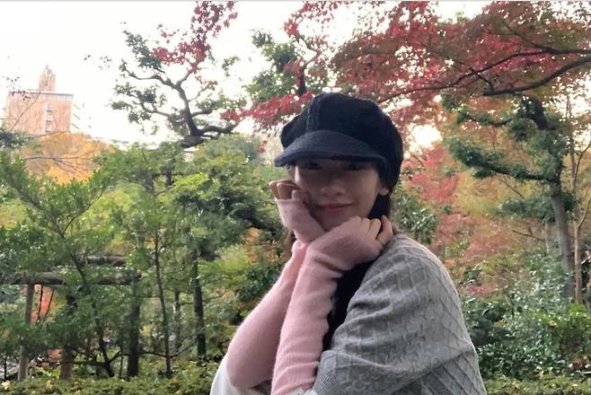 정소민 일본에 뜬 엄친딸 안경 쓰고 소박한 겨울감성 니트 여행룩 스타와 패션