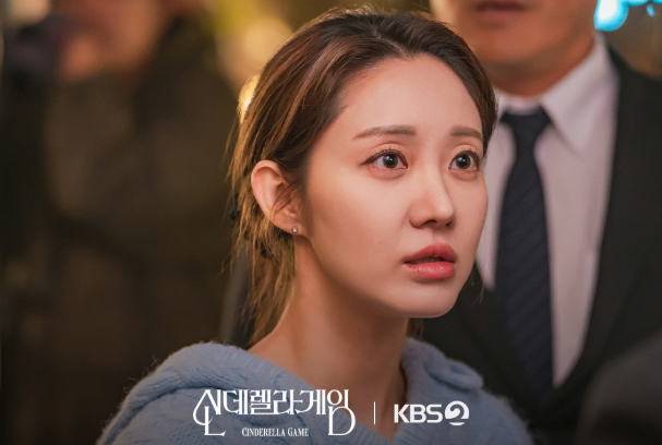 23살에 갑자기 결혼하고 자취 감추더니 9년 만에 다시 돌아온 압구정 유이 무비이락