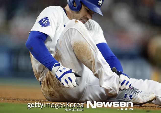 다저스 우승 이끈 ‘월드시리즈 Mvp 프리먼 9월 말 다친 발목 결국 수술 캠프 정상 참가 기대”