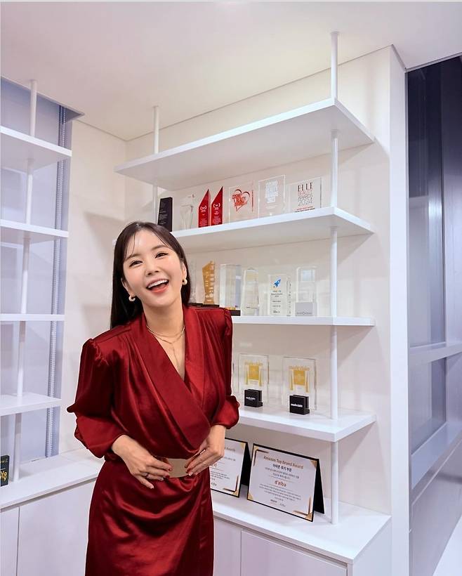 장영란 성형 후 몰라보게 예뻐졌다 만인을 홀리는 벨티드 원피스룩 뷰티는 내운명