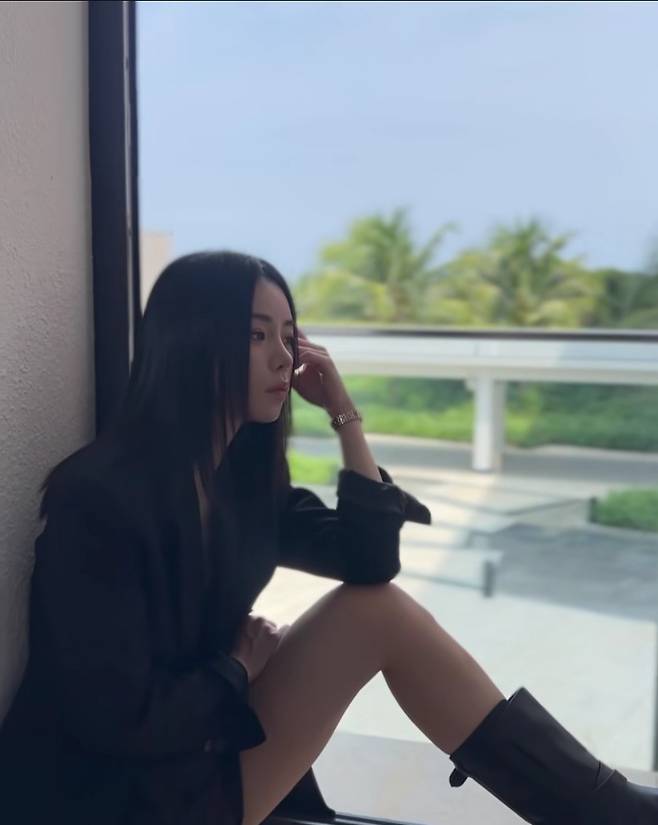 임지연 이런 과감함 처음이야 너무 짧은 치마에 시스루까지나트랑서 고혹적인 자태 뽐내 뷰티는 내운명