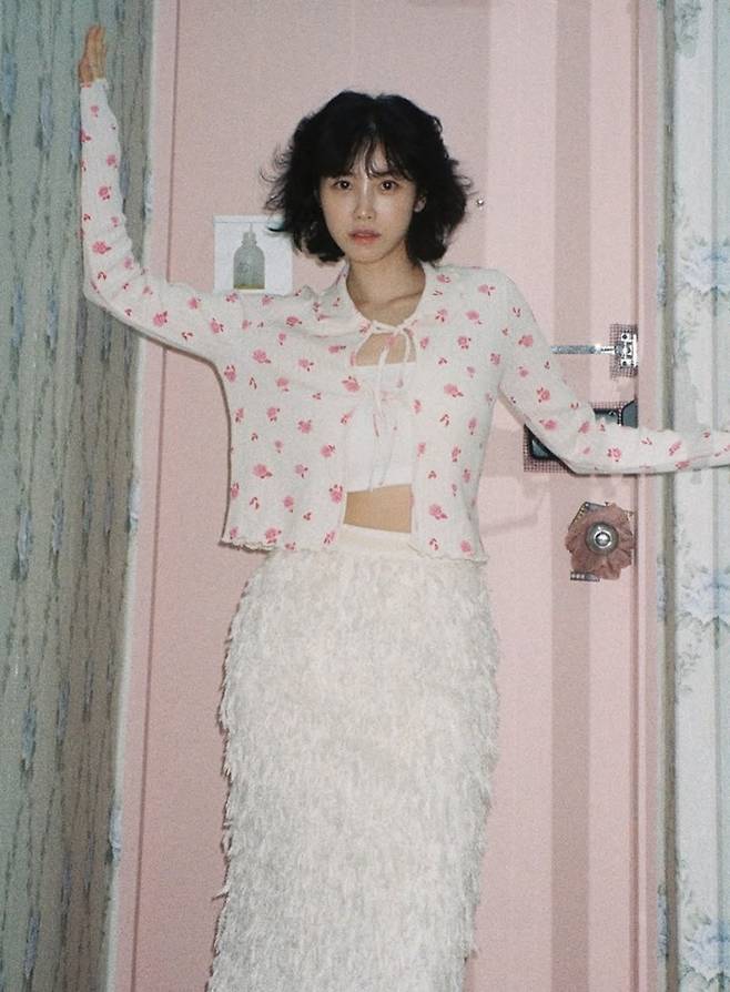 전효성 홈웨어도 골져스 6kg 감량 복근 드러낸 로맨틱 큐티 홈웨어룩 패션엔