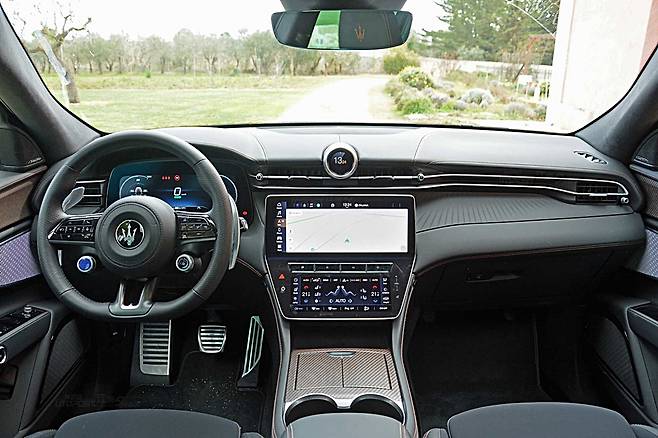 포르쉐 씹어 먹었다 역대급 스펙으로 난리 난 Suv 이 차 뭐길래 오토포크