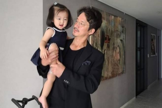 연애 ‘4개월 만에 결혼♥ 51세에 아빠됐다 셀럽스케치