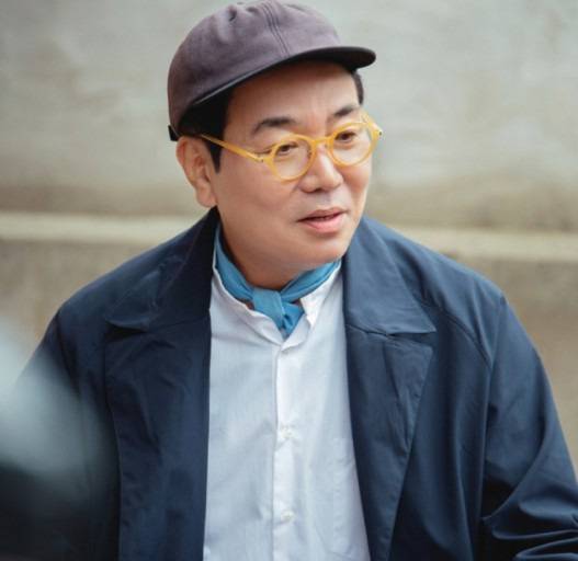 10년만에 드디어 61세 남배우 ️ 54세 여배우에 프러포즈하고 승낙받은 배우 커플 스포엔 뉴세이