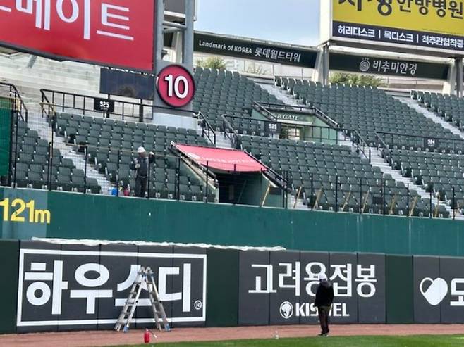롯데 복덩이 손호영 2025시즌 어떨까 타격은 올해만큼만 수비는
