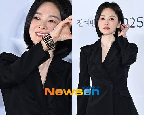 송혜교 1억 4천만원 명품팔찌 착용한 올블랙 수녀님
