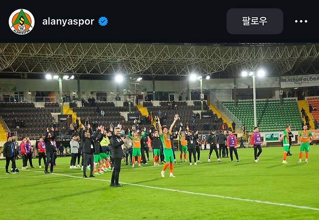 이게 다 의조 덕분황의조 2차 공판 이틀 앞두고 멀티골 폭발→3 0 완승 견인 감독은 극찬 세례