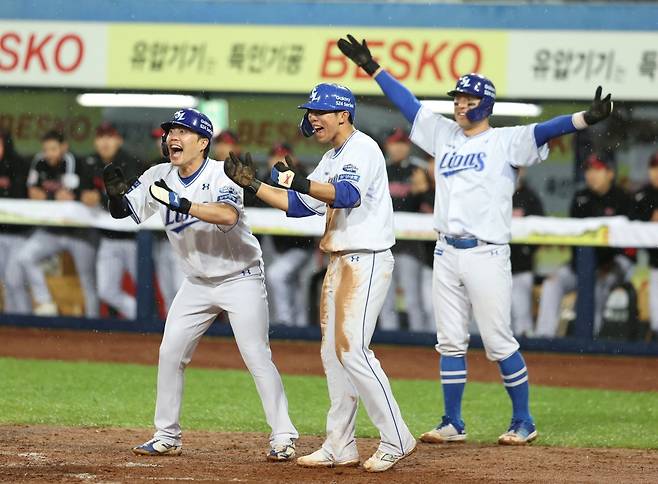 와 생애 첫 Fa 26억 대박 왜 삼성에 남았나→알고보니 최고 베테랑 2명 적극 이적 만류 있었다