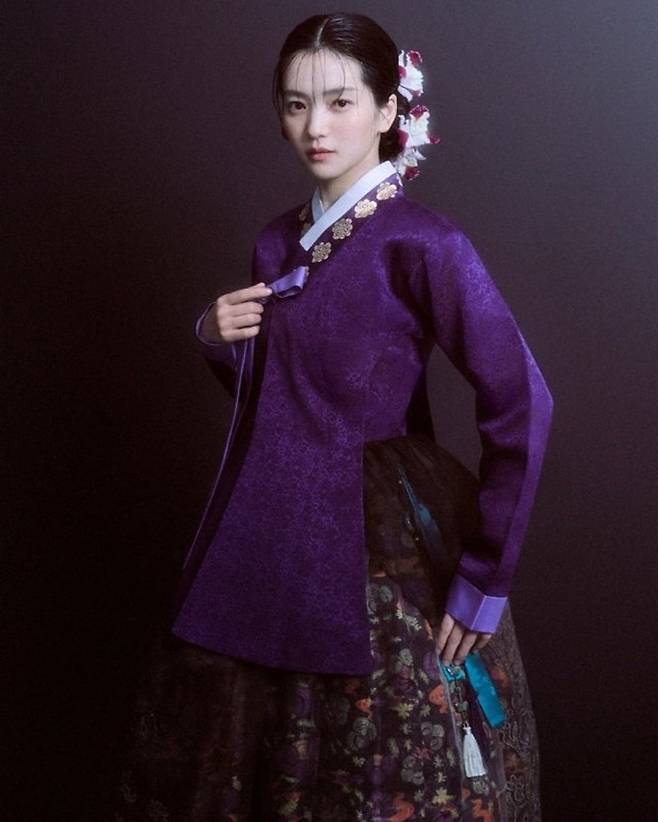 김태리 숨멋 한복 자태 한 폭의 그림 같은 단아한 한국의 멋 패션엔