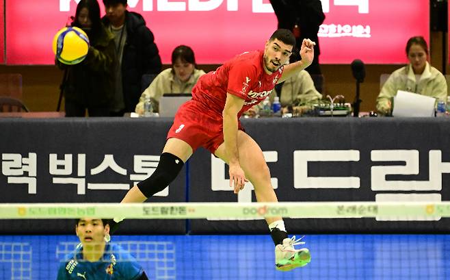 女 1위 무패행진 끝 男 1위 현대캐피탈은 연승 상승세를 이어갈까