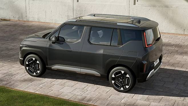 기아의 새로운 엔트리 Suv 등장 Ev9과 유사한 디자인을 가진 이 차의 정체는 구름을달리다