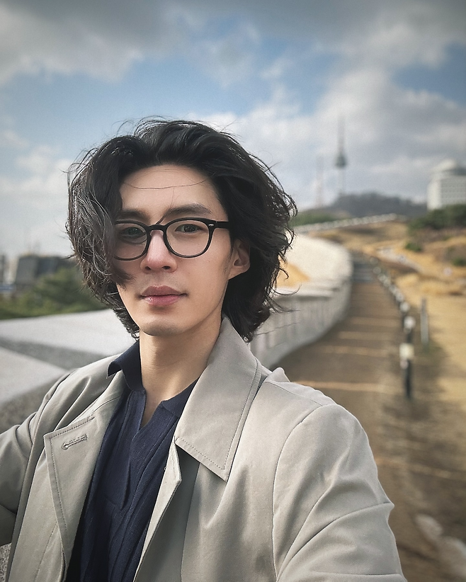 얼마나 잘 생겼길래 미국 명문대 다니다 골프장에서 캐스팅돼 한국 온 배우 스포엔 뉴세이