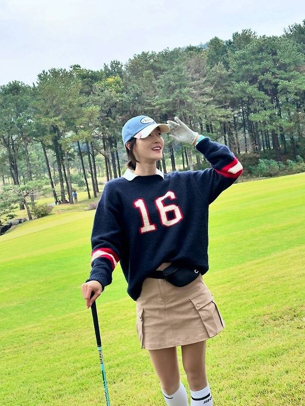 이현이 Sbs의 딸의 골프 필드 룩 롱다리미니스커트 찰떡 스타와 라이프