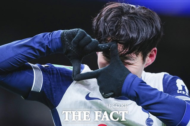 환상 코너킥골 손흥민의 토트넘 Efl컵 4강 상대는 최강 리버풀