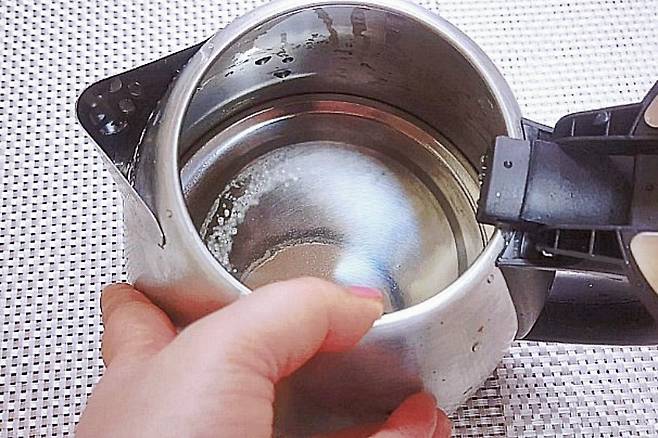 커피포트 세균덩어리 석회 제거는 이 방법이 최고네요~ 쏙쏙팁