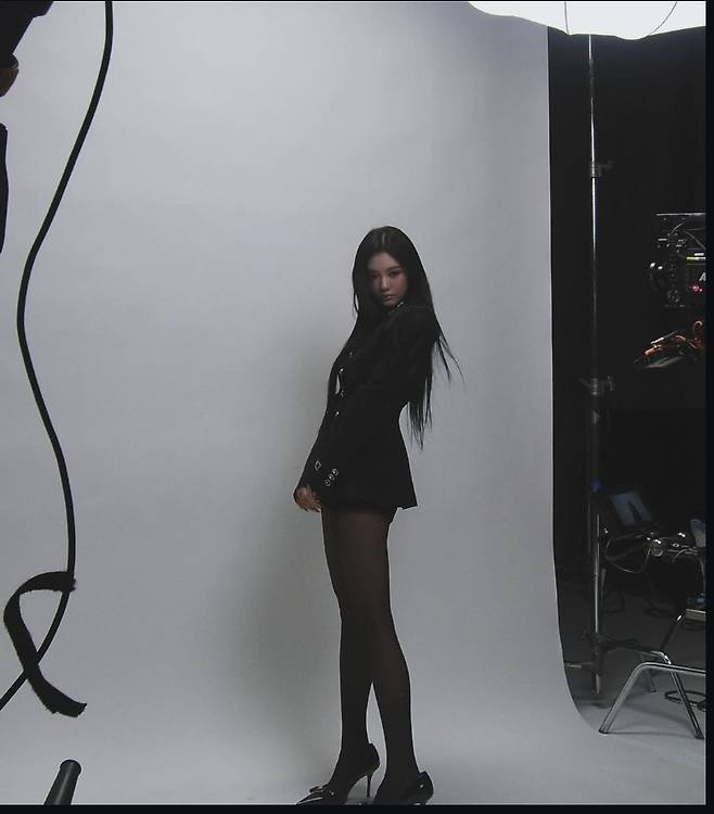 다리가 길어 170cm같은데 160초반인 여가수여리여리 하의실종룩 뷰티는 내운명