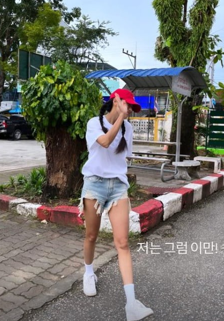 청순 여배우 한효주,수영복입고 172cm 8등신 실루엣 자태 뽐낸 바캉스룩 | 어썸클