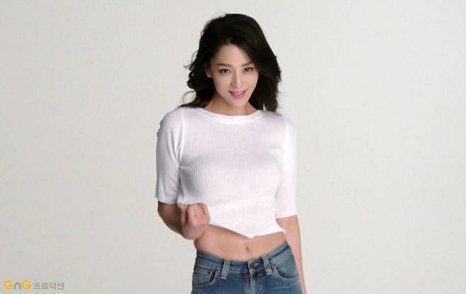 삼겹살 끊고174cm52kg 20대 같은모습 유지중인 49세 여배우전설의 데님룩 뷰티는 내운명