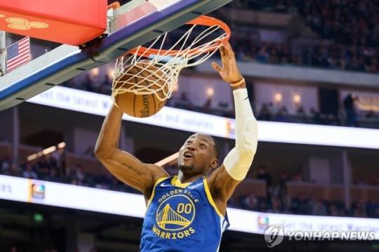 파죽의 10연승 Nba 서부 선두 오클라호마시티 살럿에 106 94 완파