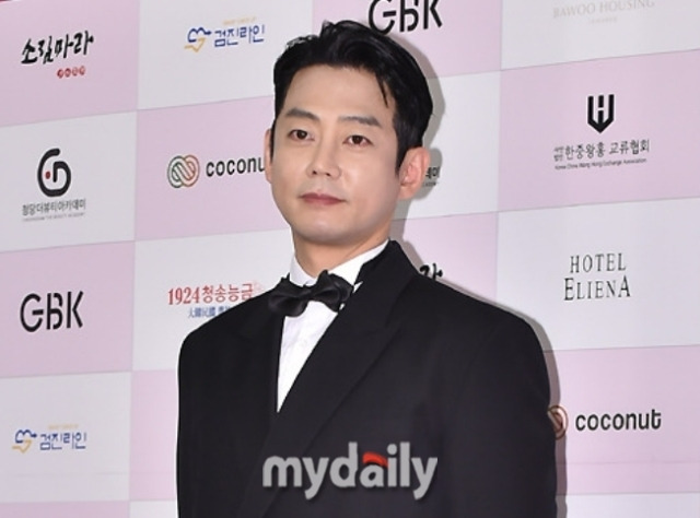 테이 31일 송년 콘서트 취소항공기 사고 추모 동참 깊은 애도 공식 전문