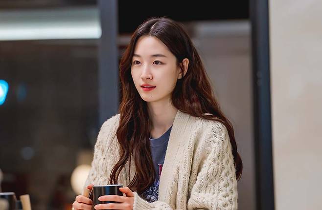 너무 예뻐 사람들이 계속 수지로 착각해 파격 변신한 여배우 근황 필더무비