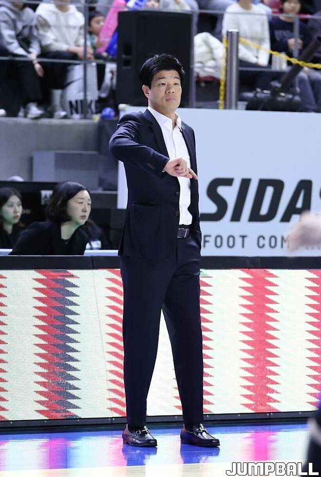 하상윤 감독의 칭찬이 향한 곳은김완수 감독은 무거운 발걸음으로 돌아가게 해드려 죄송해
