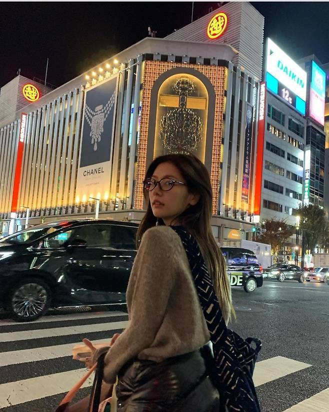 무용하면서 상위권 성적 유지 수석입학까지 했던 우등생 여배우러블리한 니트 데일리룩 스타와 패션