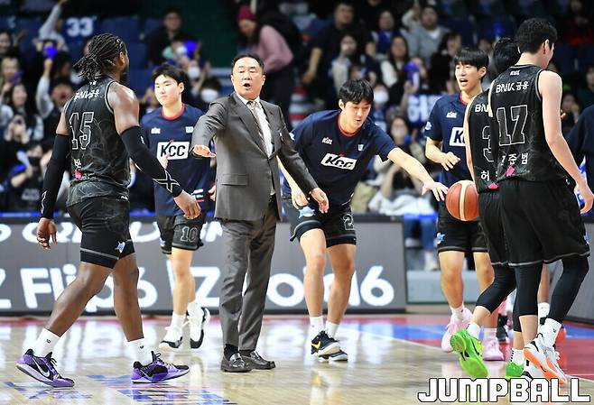 ‘2경기 연속 극적 역전승 Db 김주성 감독 오누아쿠는 승리 열망 강한 선수”
