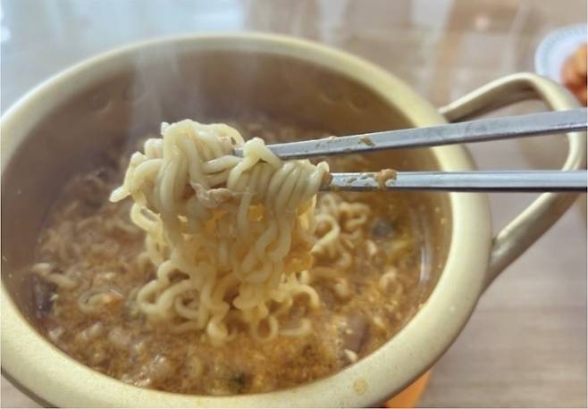 라면 끓일 때 이것 넣어주었더니 간증이 마구마구 쏟아집니다 오늘살림루틴
