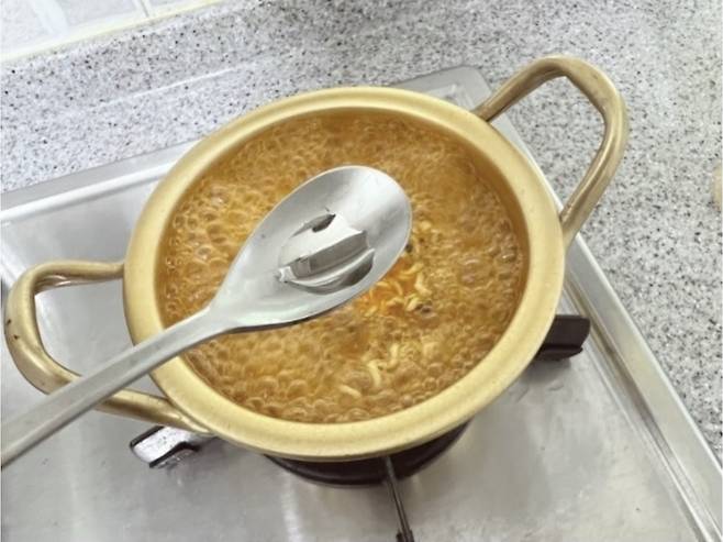 라면 끓일 때 이것 넣어주었더니 간증이 마구마구 쏟아집니다 오늘살림루틴