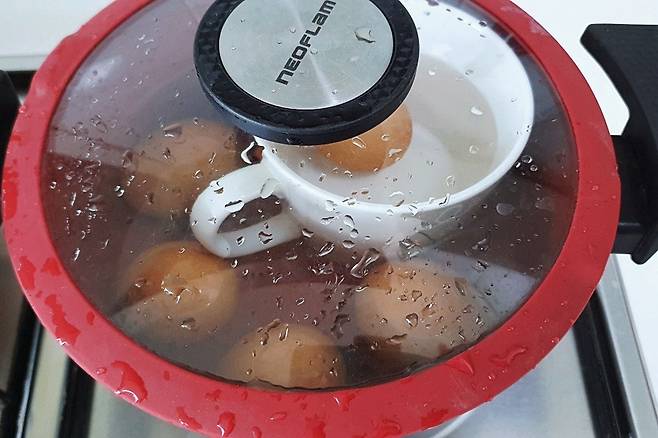 계란 삶을 때 머그컵을 넣어보세요 박수가 저절로 나와요~ 쏙쏙팁