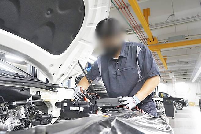 모르면 당한다 고가의 차량 수리 정비소의 날림 작업 실태와 안전을 지키는 꿀팁 오토카뉴스