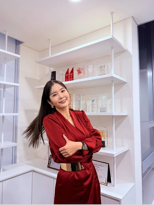 장영란 성형 효과 제대로 몰라보게 예뻐진 미모와 벨티드 원피스로 시선 강탈 스타와 라이프