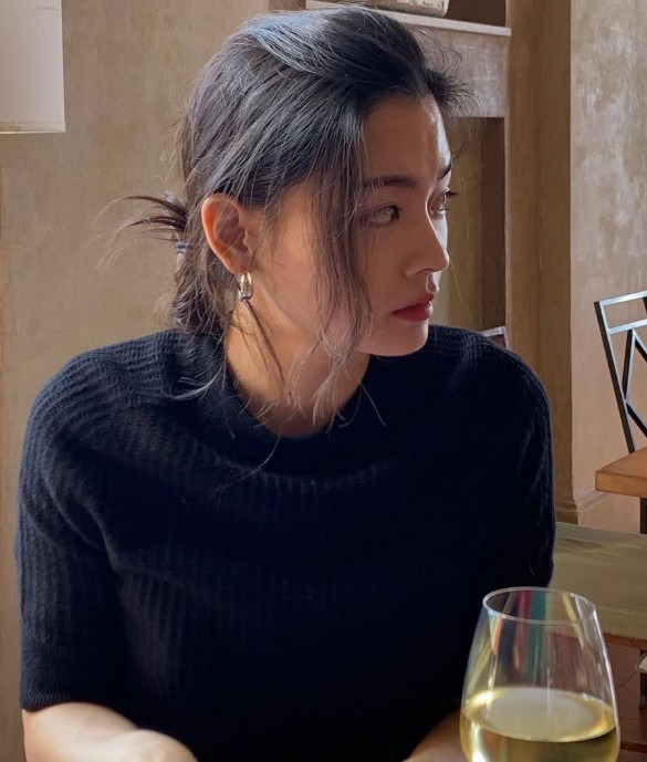 열애설에 그냥 친구라더니 4년 열애 끝에 기습 결혼 발표한 연예인 커플 스포엔 뉴세이