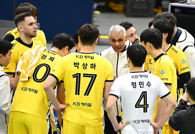 Kb손보 새 사령탑 폭풍 칭찬 나경복·황경민 인상적 황택의 완벽 분배