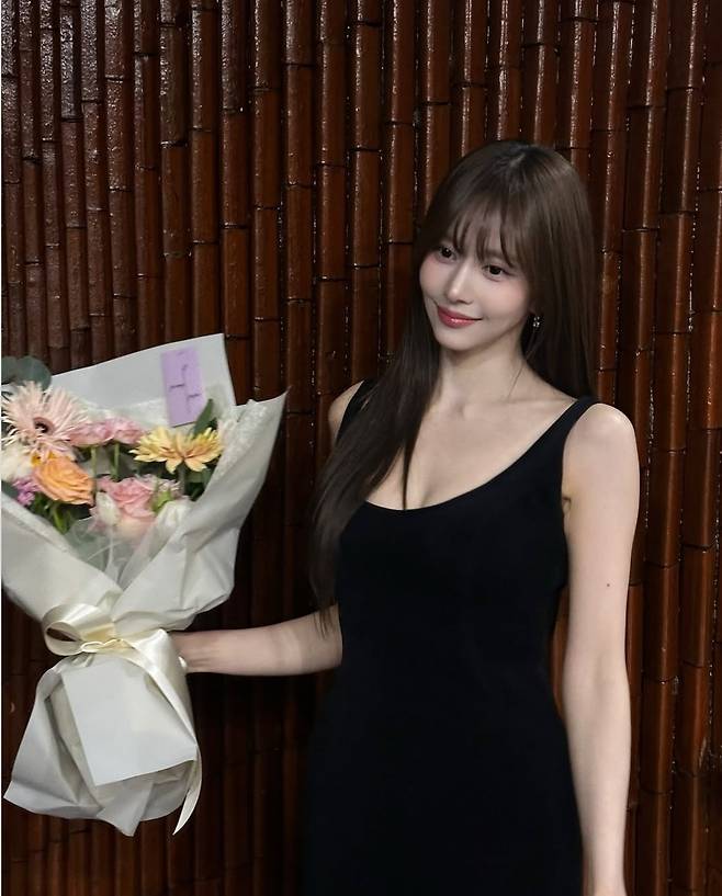 한보름 원피스 하나로 슬림 여리여리 마네킹 미모 뽐낸 민소매 여신룩 뷰티는 내운명
