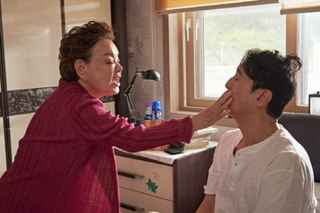 故김수미의 마지막 선물뻔하지만 푸근한 ‘귀신경찰
