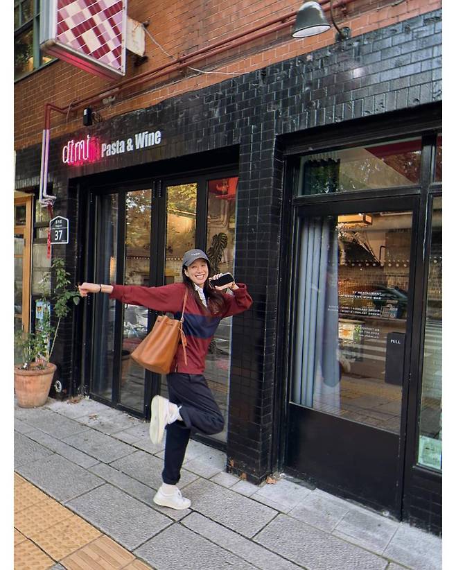 드라마 넘어선 케미 실제 연인설 불거진 여배우 데일리 스타일링 라이프업