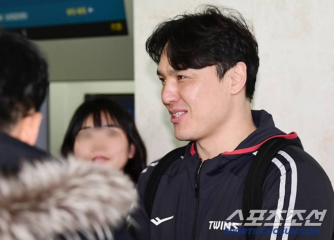 표 차이가 많이 났던데 올해는 두 형들 제껴보겠다 2년 연속 Gg 2위 65억 Fa 14년 양강 체제 종식 선언